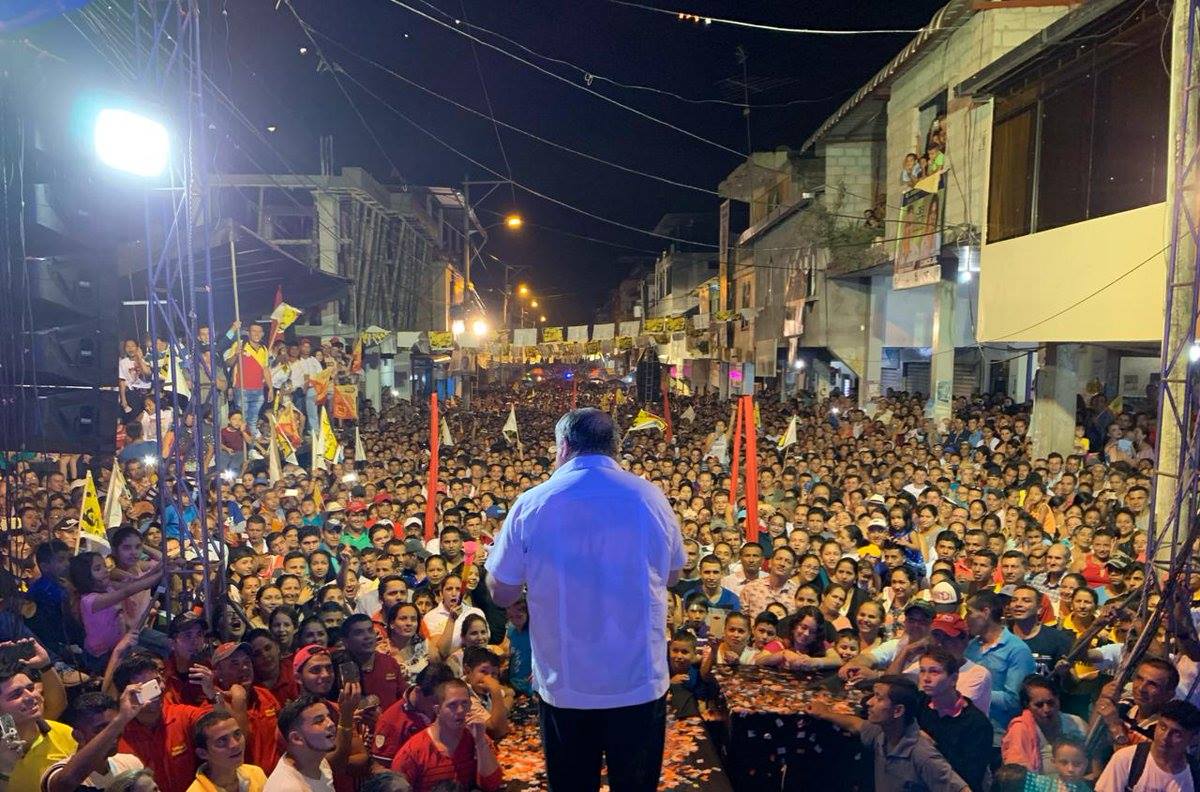 El liderazgo de Abdalá Bucaram y el eterno regreso del populismo en ...